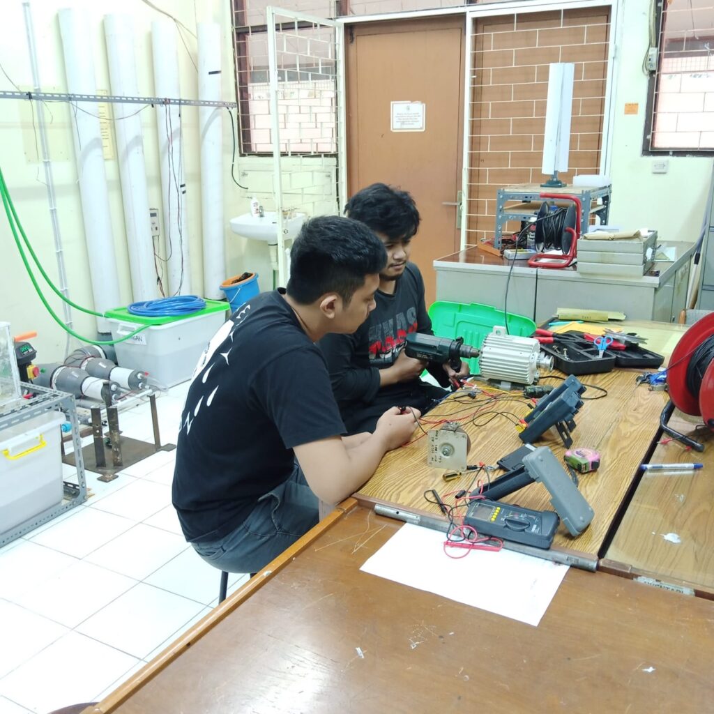 Laboratorium – Teknik Elektro ITI