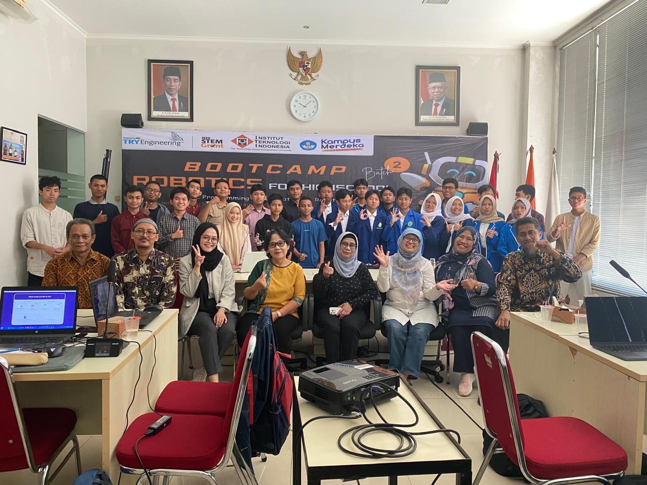 Pelaksanaan Bootcamp “Robotics for High School” Batch 2 Tahun 2024 IEEE Chapter Prodi Teknik ...